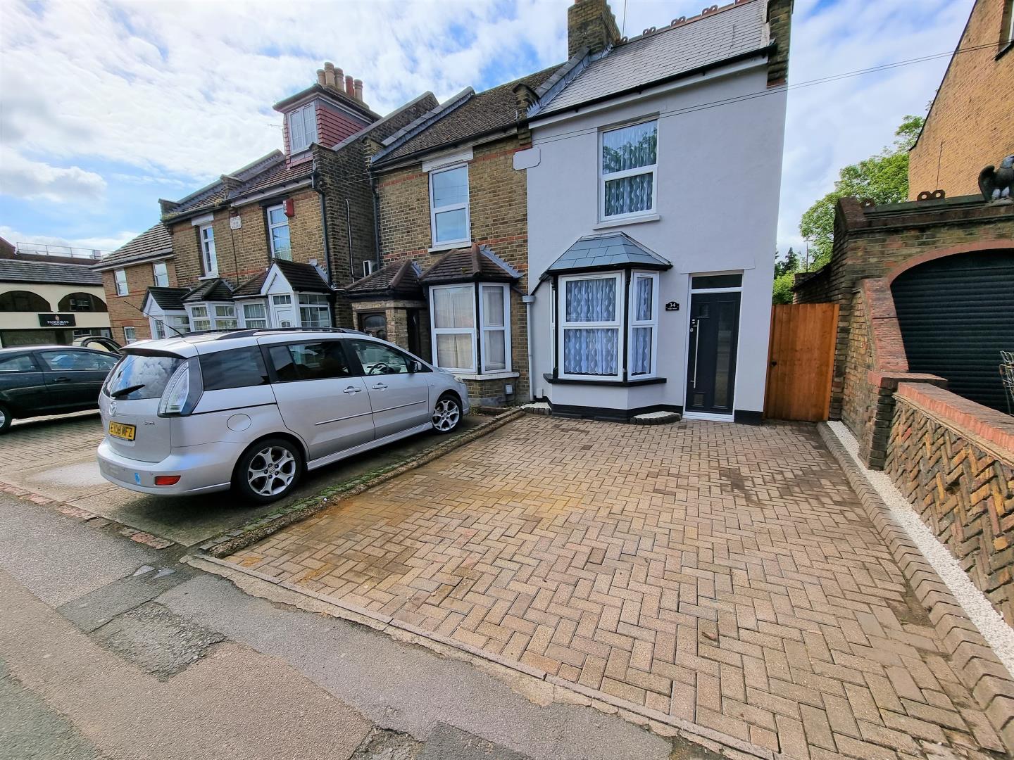 2 Bedroom Semi Detached House For Sale At High Street Hornchurch ...
